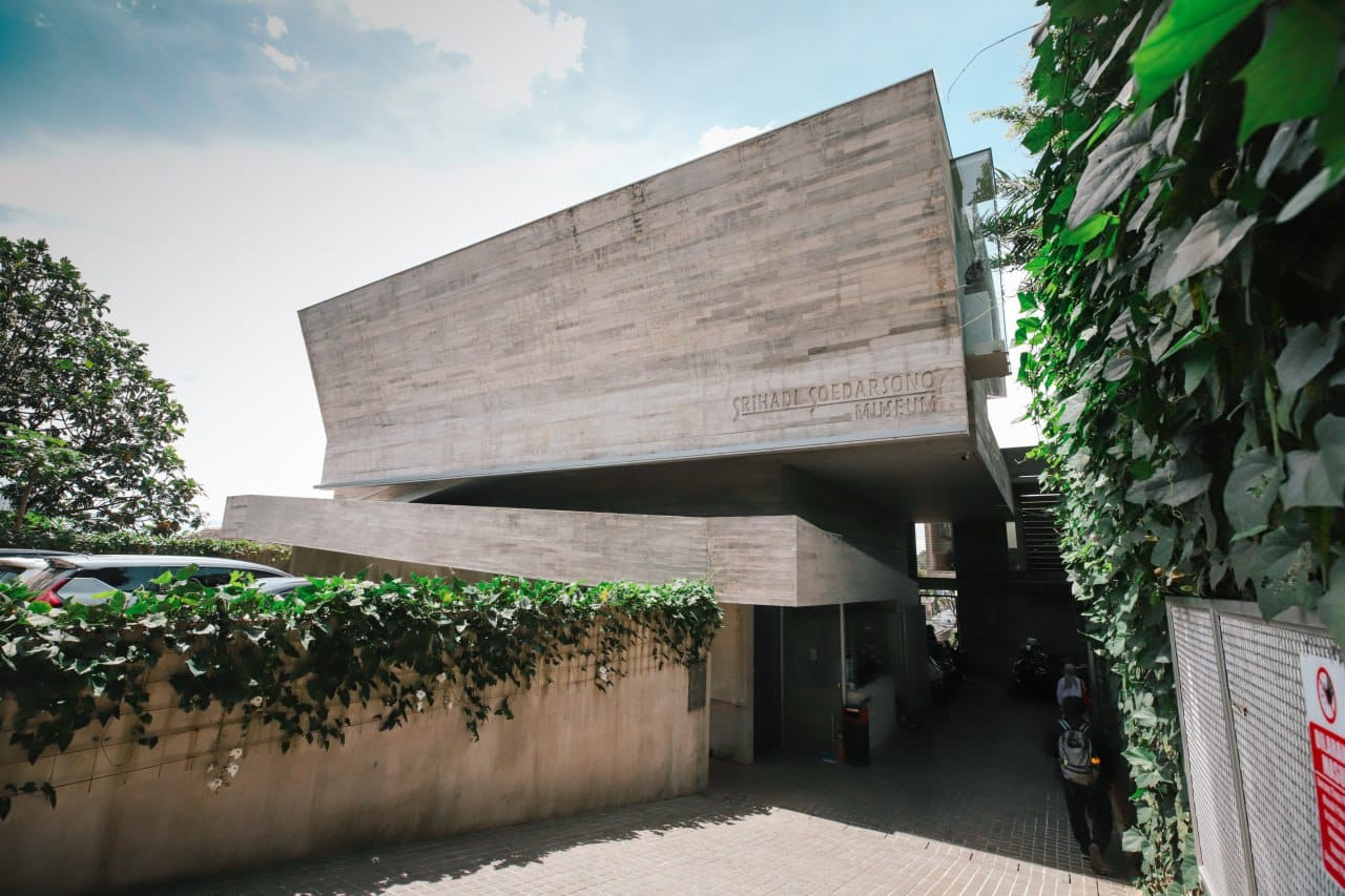 Menikmati Karya Maestro Srihadi Soedarsono di Museum Baru Ciumbuleuit ...